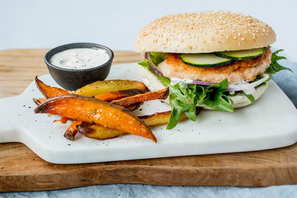 Fiskeburger i store burgerbrød | Bakehuset