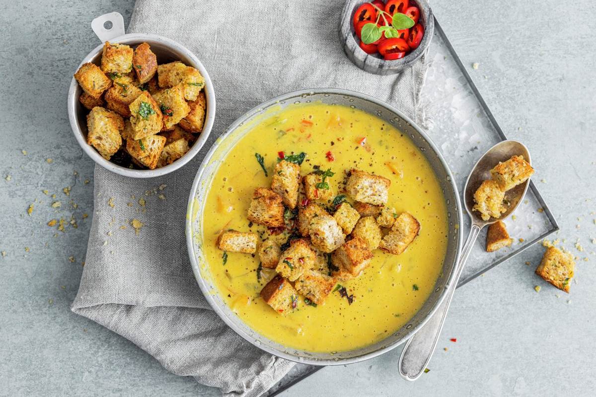 Thaisuppe med spicy krutonger | Bakehuset