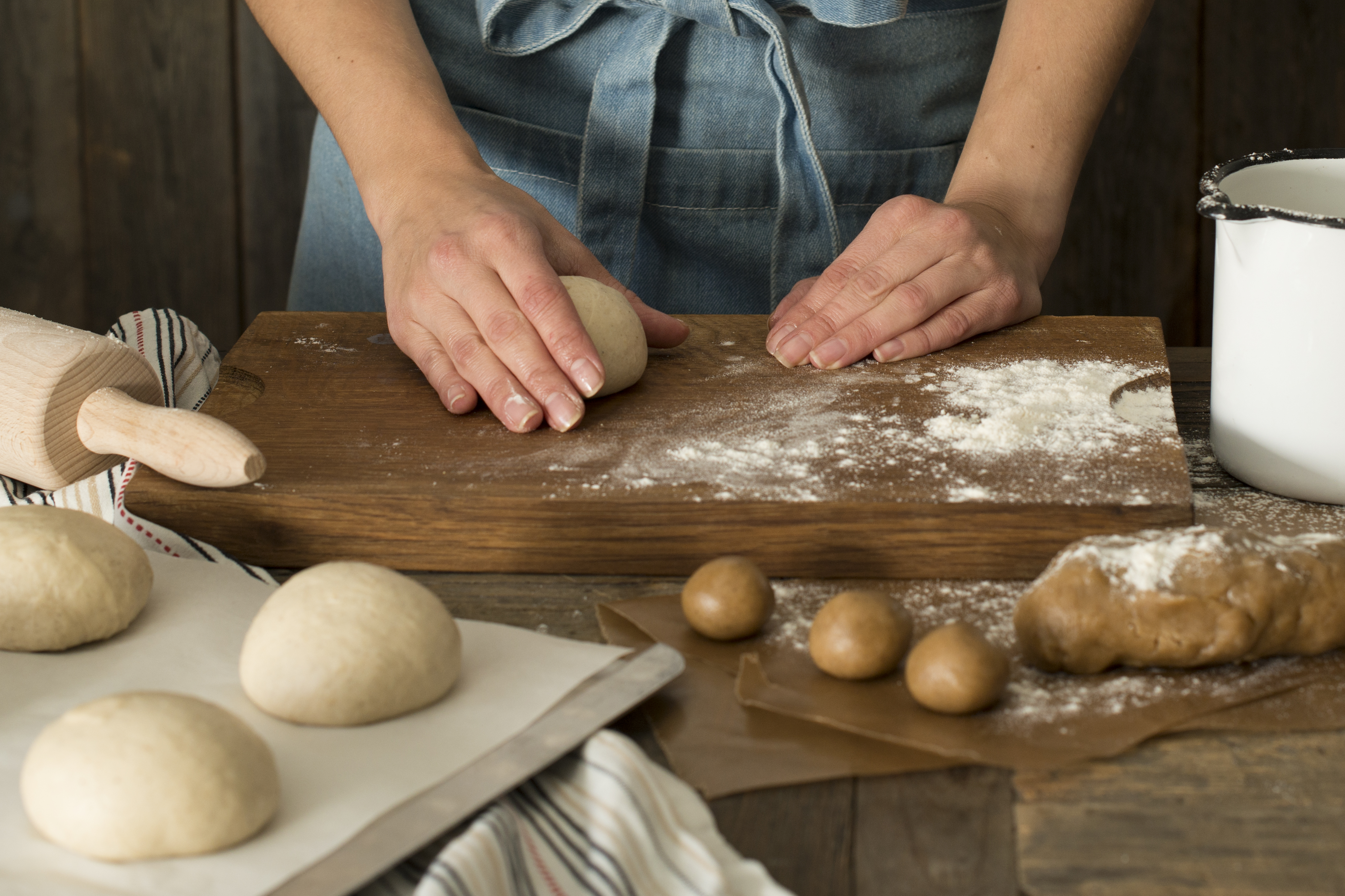 Fylte boller med pepperkakedeig | Bakehuset