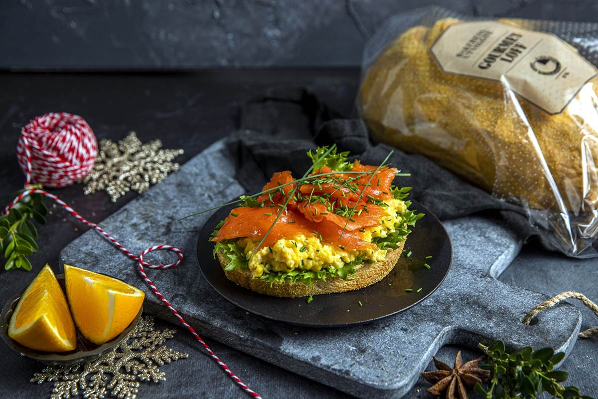Loff med egg og gravet laks | Bakehuset