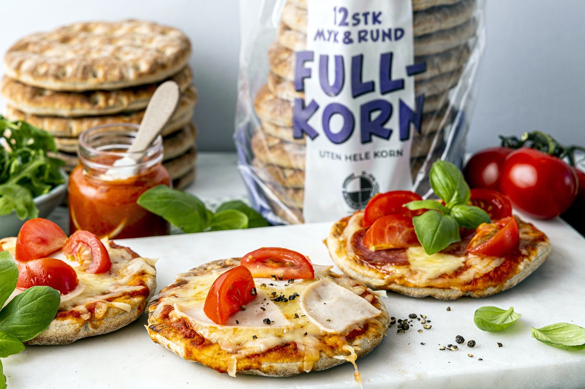 Minipizza Med Myk Rund Bakehuset Minipizza Med Myk Rund Bakehuset